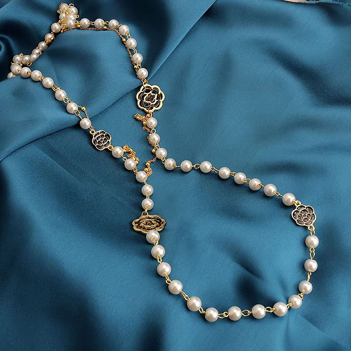 Designer Imitation Pearl Neckalce Camellia Flower Long Double Stranded Necklace Jewelry for Woman Pearl Jewellery