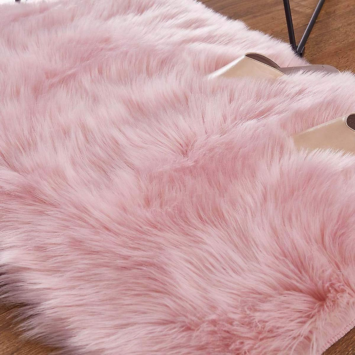XIGG Luxury Shag Carpets, Soft Faux Sheepskin Fluffy Rugs for Bedroom Kids Room, High Pile Faux Fur Area Rug Bedside Floor Carpet Photography, Non Shedding,Pink,30X30CM/1X1Feet