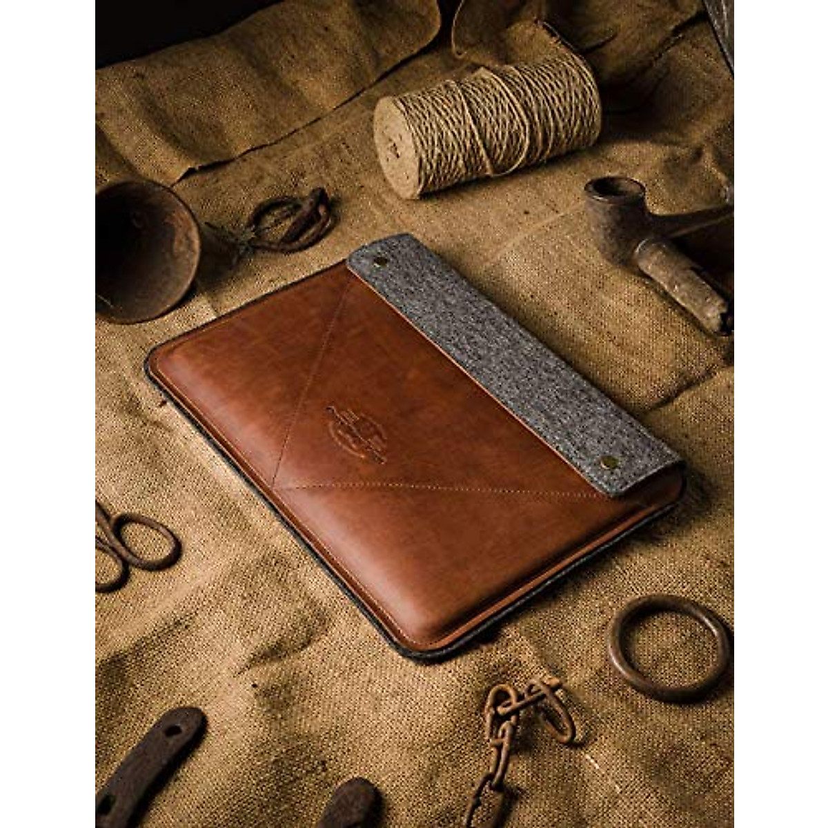 Genuine Italian Leather Case/Sleeve for MacBook Pro 13/14 / 15/16 inch 100% Wool Felt handmade unique vintage laptop cover Top Quality Secure MB Air 13 M1 M2 bag Engraved Gift, Crazy Horse Craft
