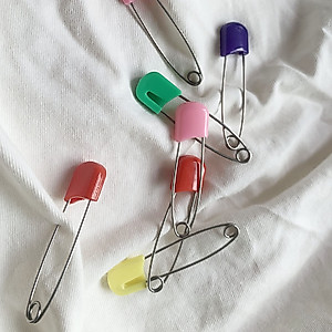 100 Pieces Diaper Pins 2.2 inch Baby Safety Pins Long Plastic Head Safety Pin with Locking Closures Plastic Head Cloth Diaper Pins Stainless Steel Nappy Pins Plastic Head Safety Pin