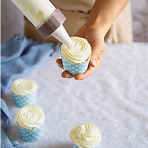 FRJ Transparent multi-function cookie pressure spray gun kit with 13 discs and 6 icing tips, perfect for DIY cookie making and cake frosting decoration