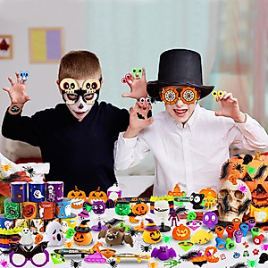 XIMISHOP 210PCS Halloween Party Favors Assortment Bulk, Halloween Toys for Kid Girls Boys Halloween Goodies Party Bags fillers Prizes for Trick or Treat Classroom Rewards Halloween Party Games Toys