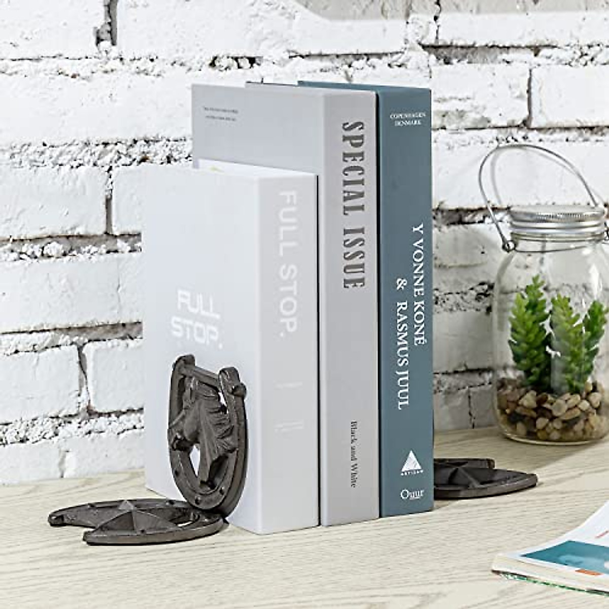 MyGift Dark Brown Cast Iron Decorative Bookends for Heavy Books, Western Theme Home Office Decoration, Bookshelf Decor with Horse, Horseshoe and Star Design, 1 Pair