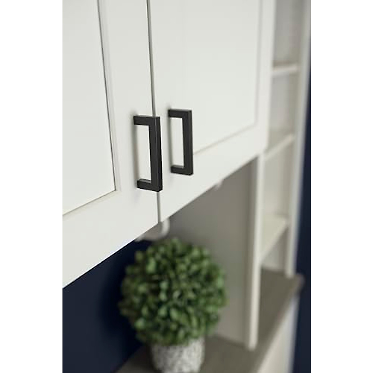 Hickory Hardware Solid Core Kitchen Cabinet Pulls, Luxury Cabinet Handles, Hardware for Doors & Dresser Drawers, 8-13/16 Inch (224mm) Hole Center, Matte Black, Skylight Collection(Pack of 1)