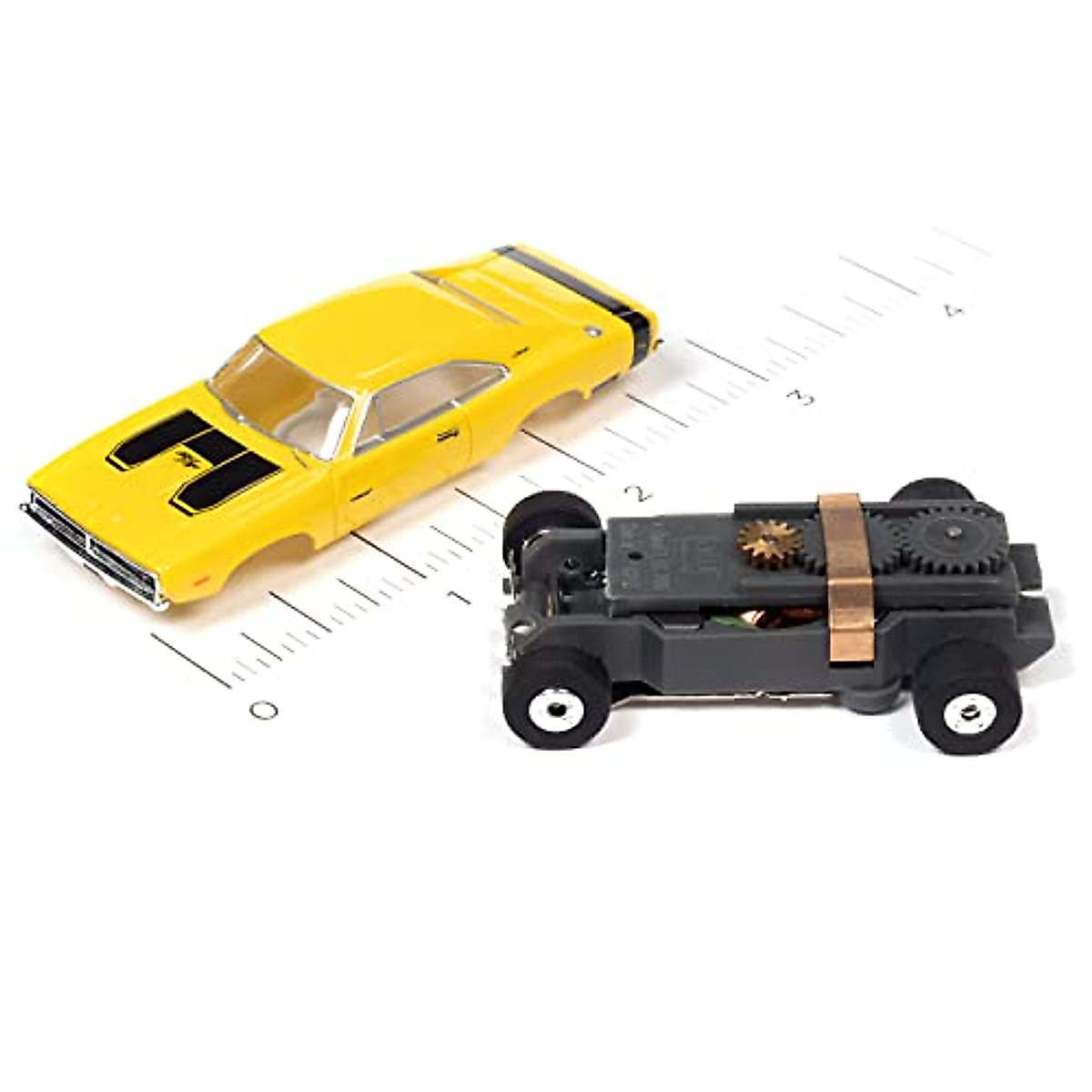 Auto World Thunderjet 1969 Dodge Charger R/T (Yellow) HO Scale Slot Car