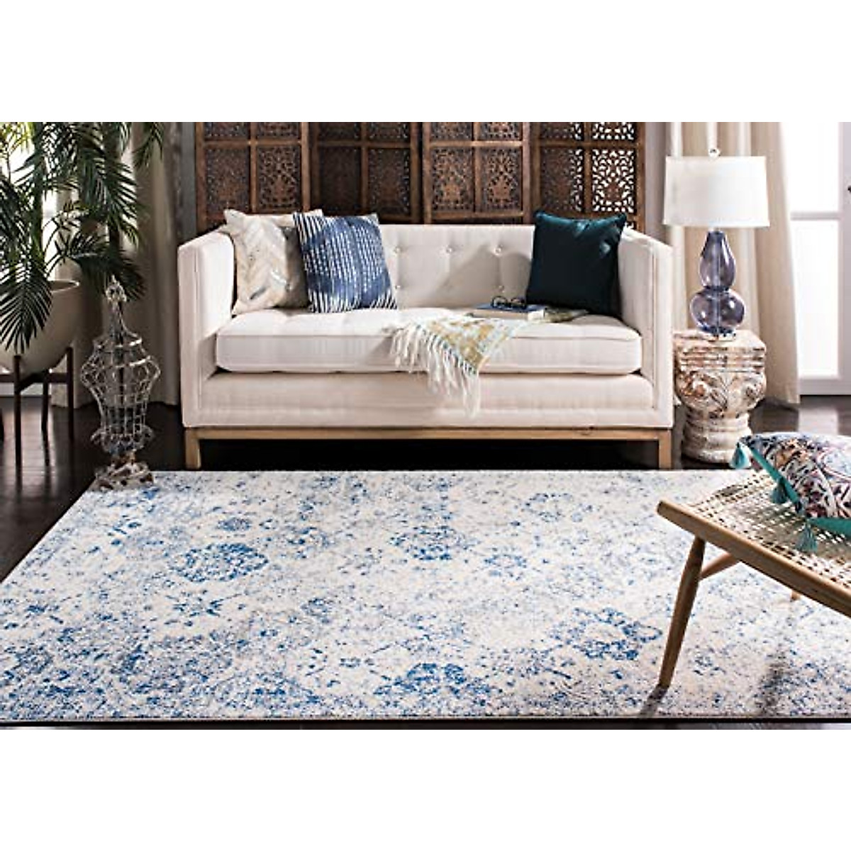 SAFAVIEH Madison Collection Area Rug - 10' x 14', White & Royal Blue, Boho Chic Distressed Design, Non-Shedding & Easy Care, Ideal for High Traffic Areas in Living Room, Bedroom (MAD611C)