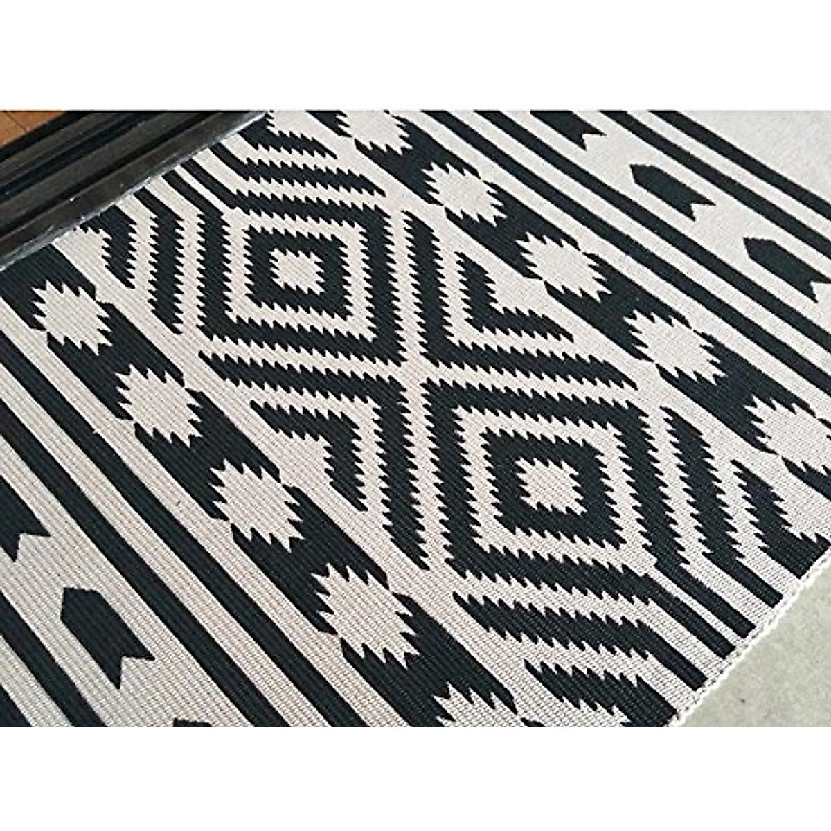 UKELER Laundry Room Runner Rug 2'x4' Cotton Washable Kitchen Rugs Black and White Front Door Mat Handmade Indoor Outdoor Rugs for Kitchen, Laundry, Bathroom, Doorway
