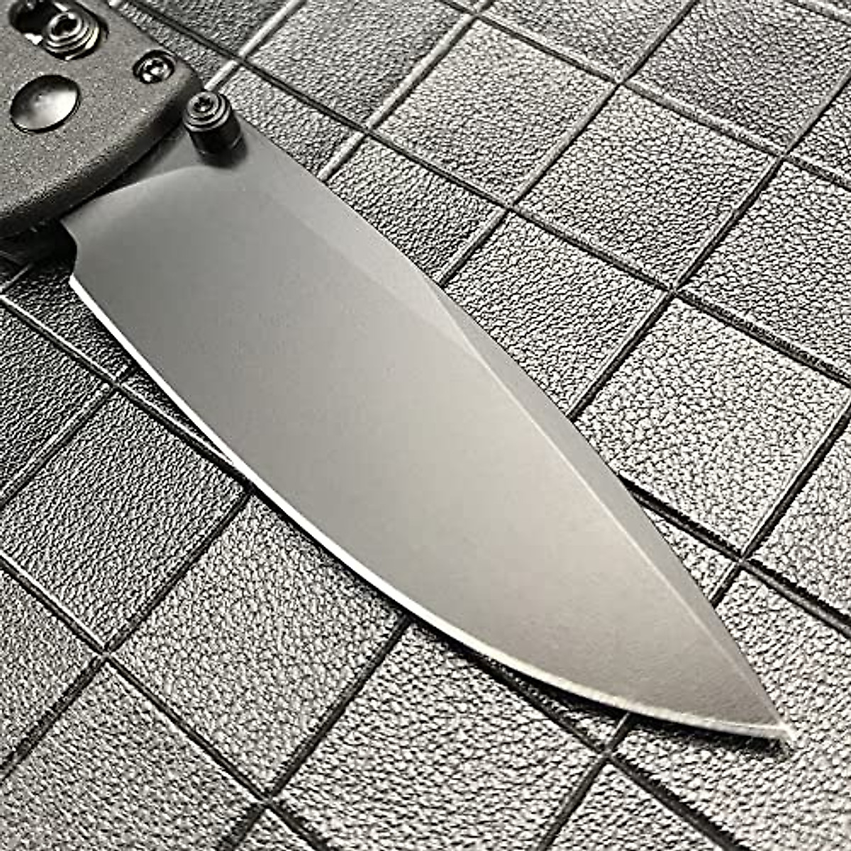 DAOFENG EDC Black Lightweight Folding Pocket Knife Manual Thumb Studs Open Drop-Point Blade Plain Edge Coated Fiberglass Handle Axis Lock