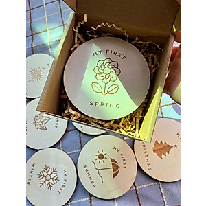 Zenkeeper 9 Pcs Baby Milestone Plaques Milestone Discs Wooden Milestone Cards Laser Cut and Engraved, Holiday Milestone Plaques Signs for Baby