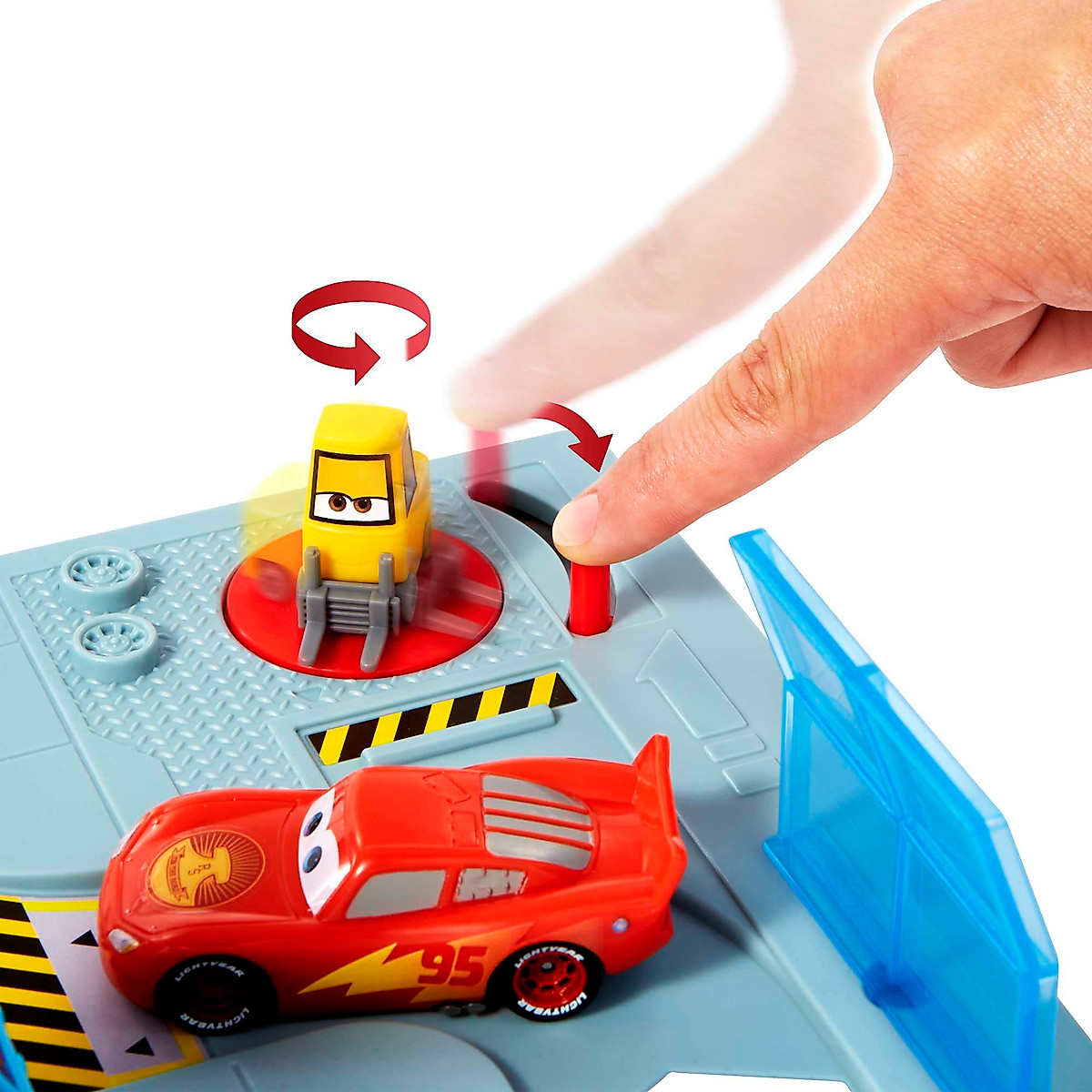 Disney and Pixar Cars On The Road Dinoco Rusteze Racing Center Playset with Lightning McQueen Toy Car, Launcher, Short Track and Spinning Pitty, Toy Gift for Kids, HGV69
