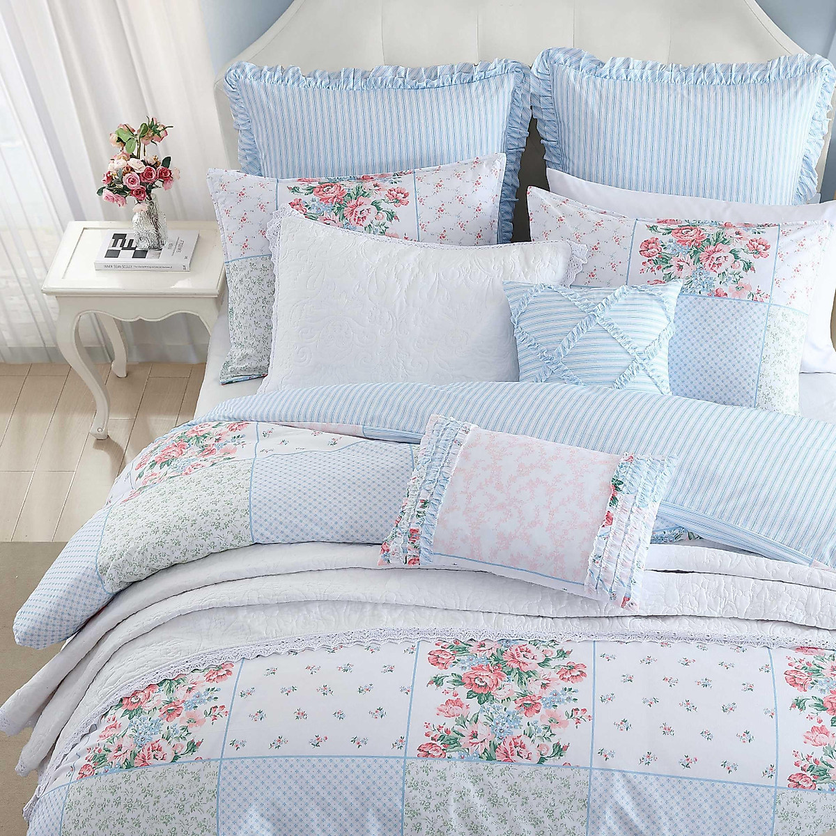 Laura Ashley - Duvet Set, Super Soft & Cozy Bedding, Includes Matching Shams & Bonus Throw Pillow Covers, Luxurious Home Decor (Hope Patchwork Blue, Full/Queen)