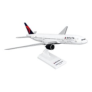 Daron SKR374G Skymarks Delta 777-200 - 2007 Livery with Gear