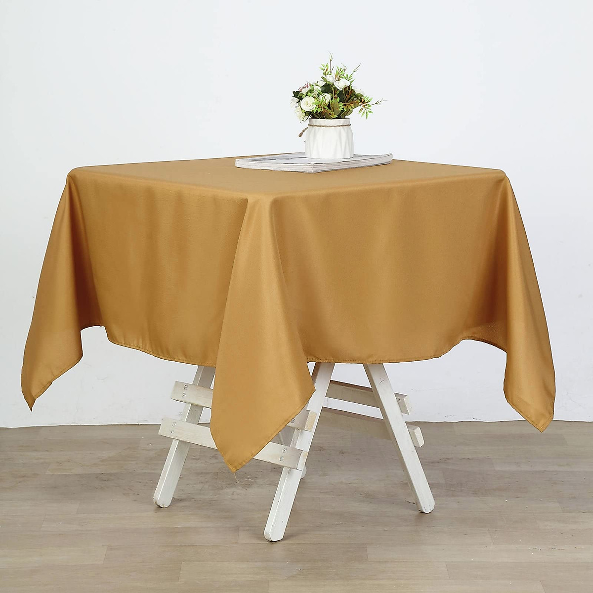 Tableclothsfactory 54x54 Gold Wholesale Linens Seamless Polyester Square Linen Tablecloth for Wedding Banquet Party Restaurant