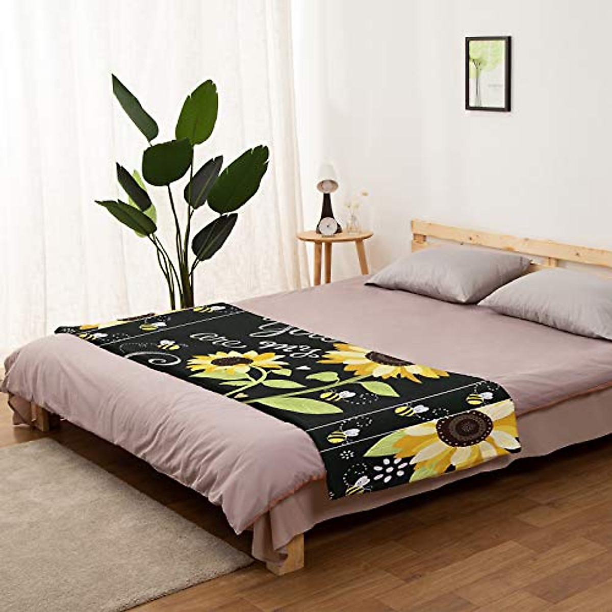 Edwiinsa You are My Sunshine Fleece Blanket Lightweight Super Soft 60'' x 80'', Sunflowers and Bees Framed Design Warm Fuzzy Plush Cozy Luxury Microfiber Bed Blankets All Season for Couch/Sofa/Gift