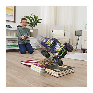 Monster Jam, Official Grave Digger Freestyle Force, Remote Control Car, Monster Truck Toys for Boys Kids and Adults, 1:15 Scale