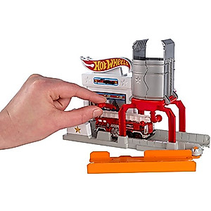 Hot Wheels Blaze Blast Play Set