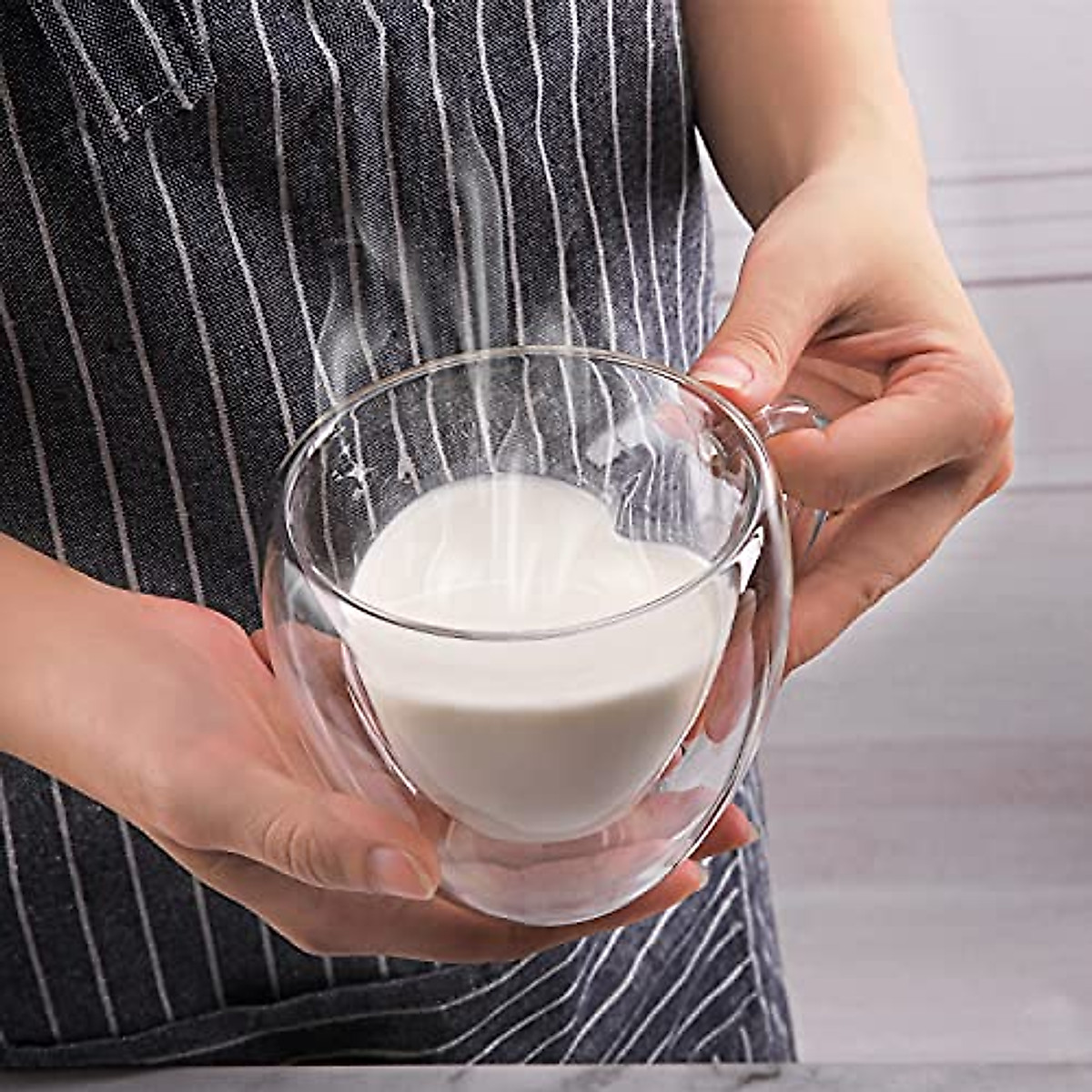 CNGLASS Double Wall Heart Shaped Glass Coffee Mugs 8.5oz,Insulated Clear Tea Cups with Handle,Unique Glass Espresso Mugs for Coffee,Cappuccino,Latte,Milk,Set of 2