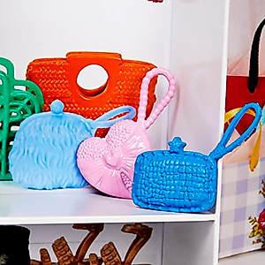 Barbie Fashionistas Ultimate Closet Portable Fashion Toy with Doll, Clothing, Accessories and Hangers, Gift for 3 to 8 Year Olds