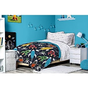 Jay Franco Space 5 Piece Full Bed Set - Includes Comforter & Sheet Set- Bedding Features Spaceships & Rocketships - Super Soft Fade Resistant Microfiber