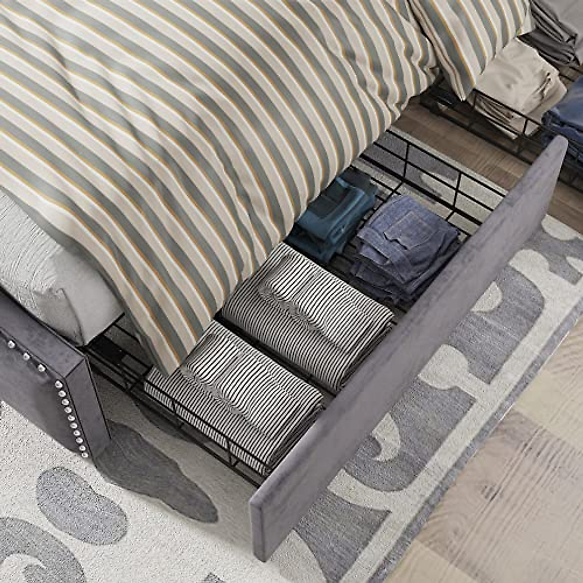 AMERLIFE Queen Size Bed Frame with 4 Storage Drawers and Headboard, Queen Velvet Upholstered Platform Bed with Rivet Curved Adjustable Headboard/Strong Wooden Slats/Easy Assembly/Grey