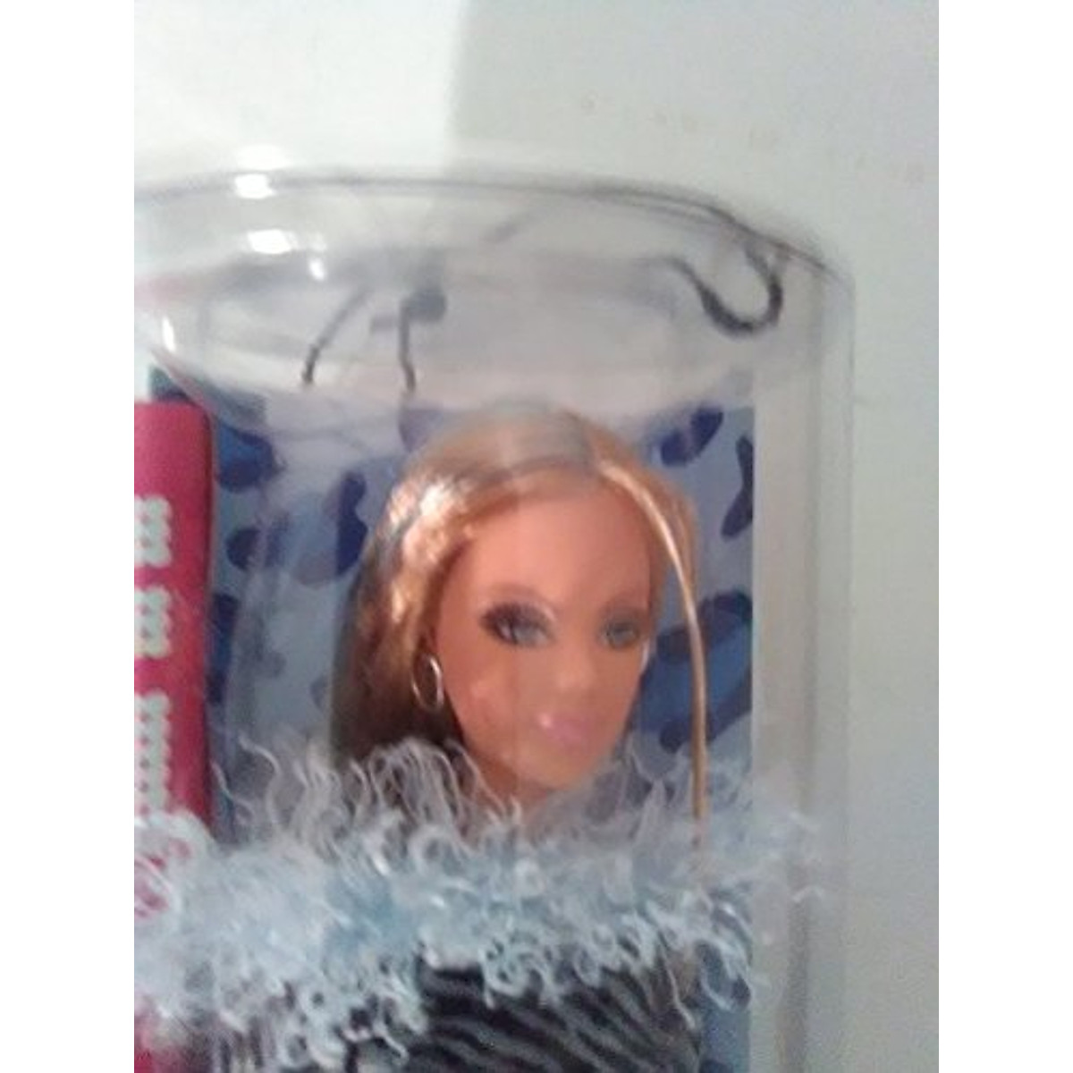 Barbie J4179 Fashion Fever Doll - 28