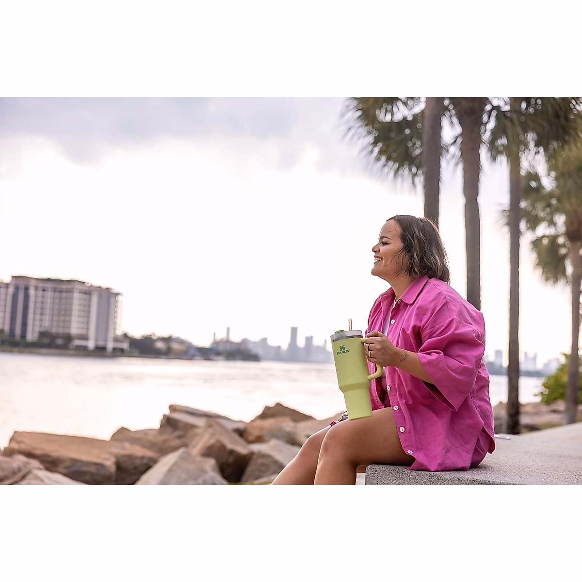 Stanley Quencher H2.0 FlowState Stainless Steel Vacuum Insulated Tumbler with Lid and Straw for Water, Iced Tea or Coffee, Smoothie and More, Jade, 40 oz