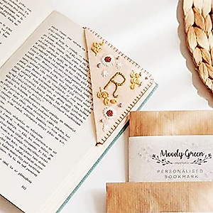 Personalized Hand Embroidered Corner Bookmarks, 26 Letter Felt Triangle Bookmarks, Book Corner Bookmarks, Bookmarks for Book Lovers (K, Summer)