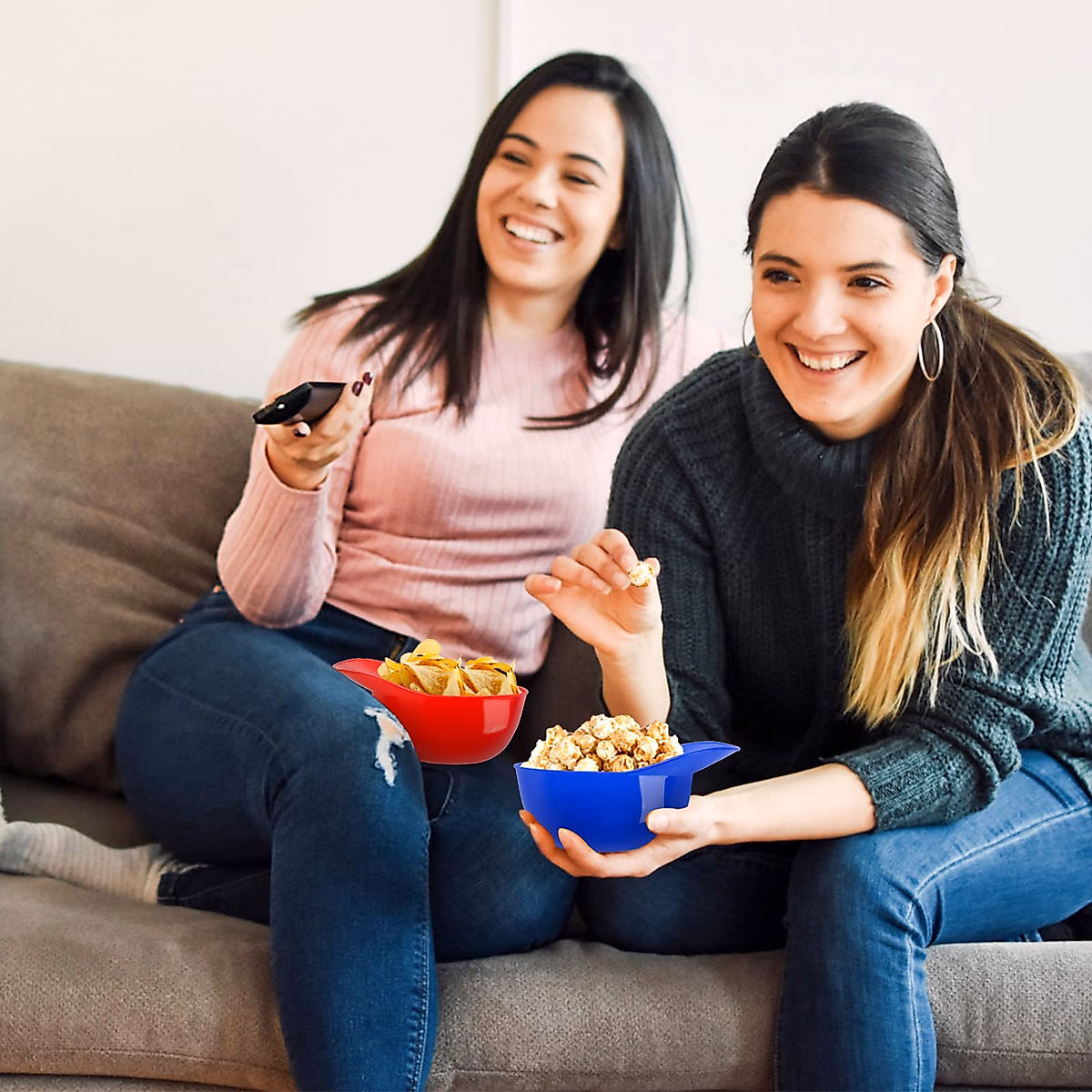 Fasmov 30 Pack Baseball Helmet Ice Cream Snack Bowl, 8 oz Mini Baseball Cap Bowls Kids Helmet Chip Bowl, Baseball Snacks Mini Dessert Cups for Ice Cream Party Supplies (Red, Blue, White)