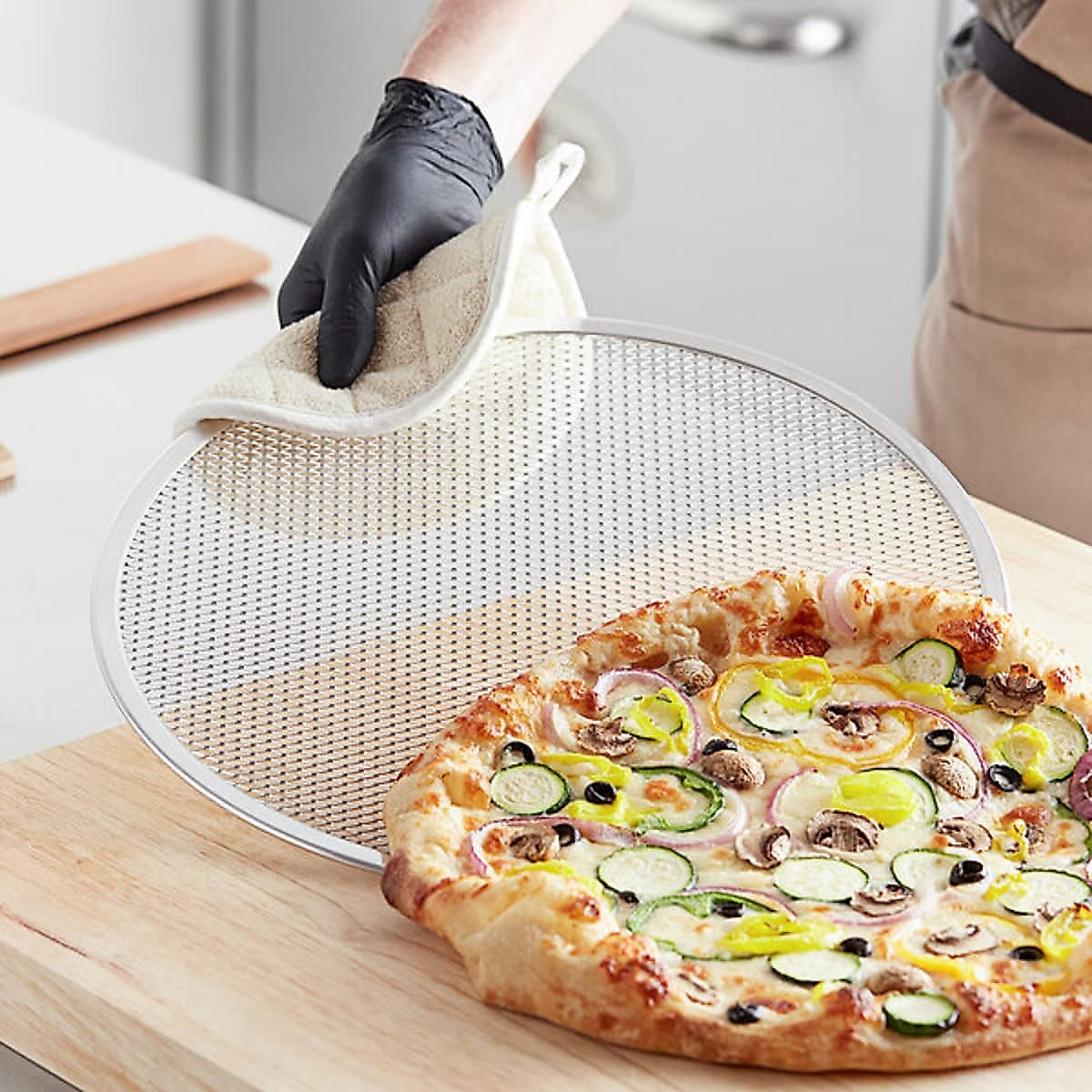 TrueCraftware Set of 2 Aluminum 16” Pizza Baking Screen Seamless Rim- Bakeware Pizza Screen Round Pizza Pan Pizza Tray Baking Tray Round Baking Tray for Home Kitchen Pizzeria & Restaurants