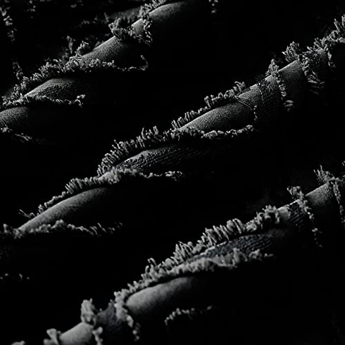 Gracelife Tufted Duvet Cover King Size, 3 Pieces Black Microfiber Duvet Cover Set, Embroidery Shabby Chic Bedding Duvet Covers with Zipper Closure, Corner Ties, All Season