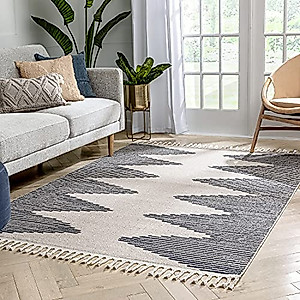 Well Woven Zella Ivory Tribal Diamond Medallion Area Rug (7'10" x 10'6")