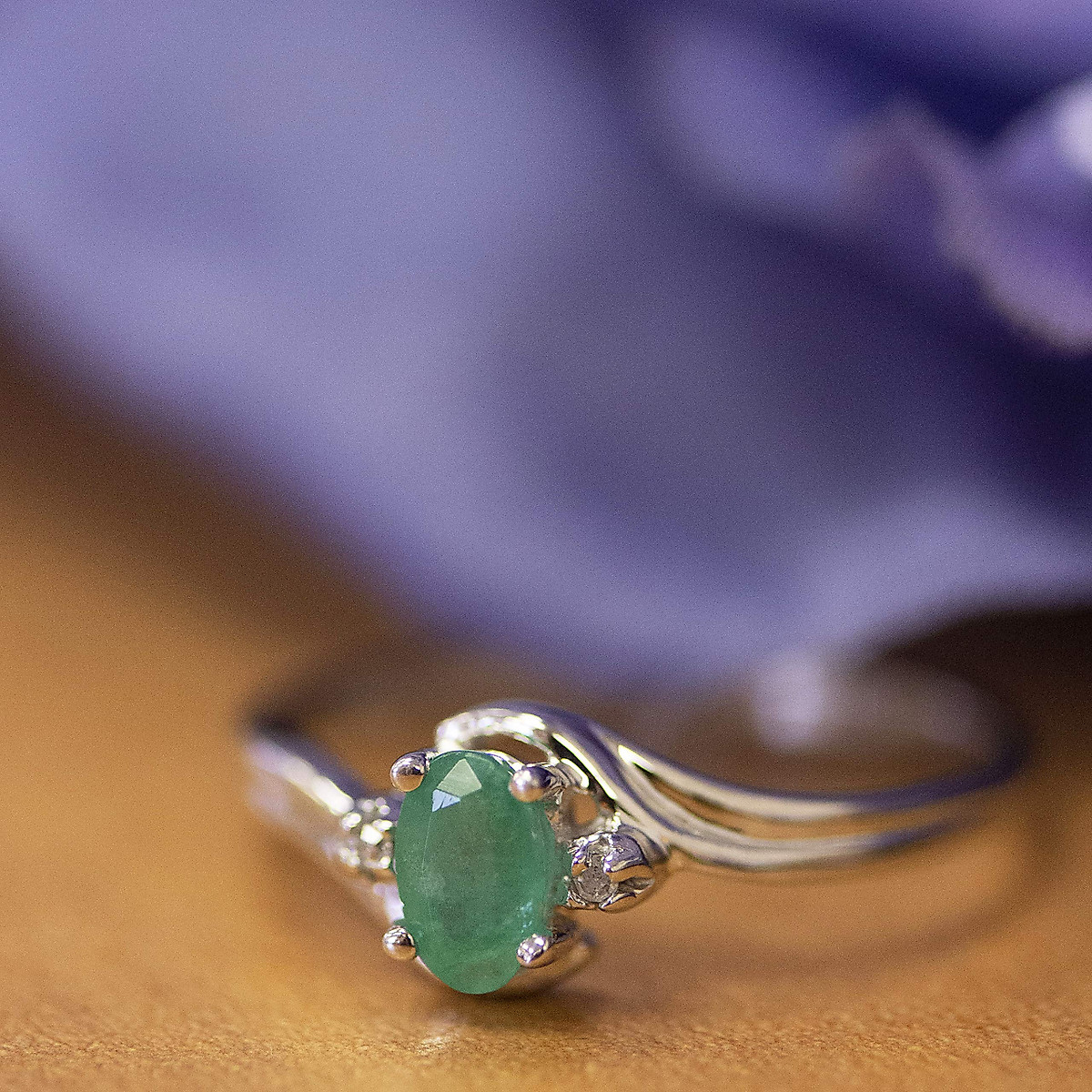 Direct-Jewelry 10k White Gold Oval Emerald And Diamond Ring (Size 4.5)