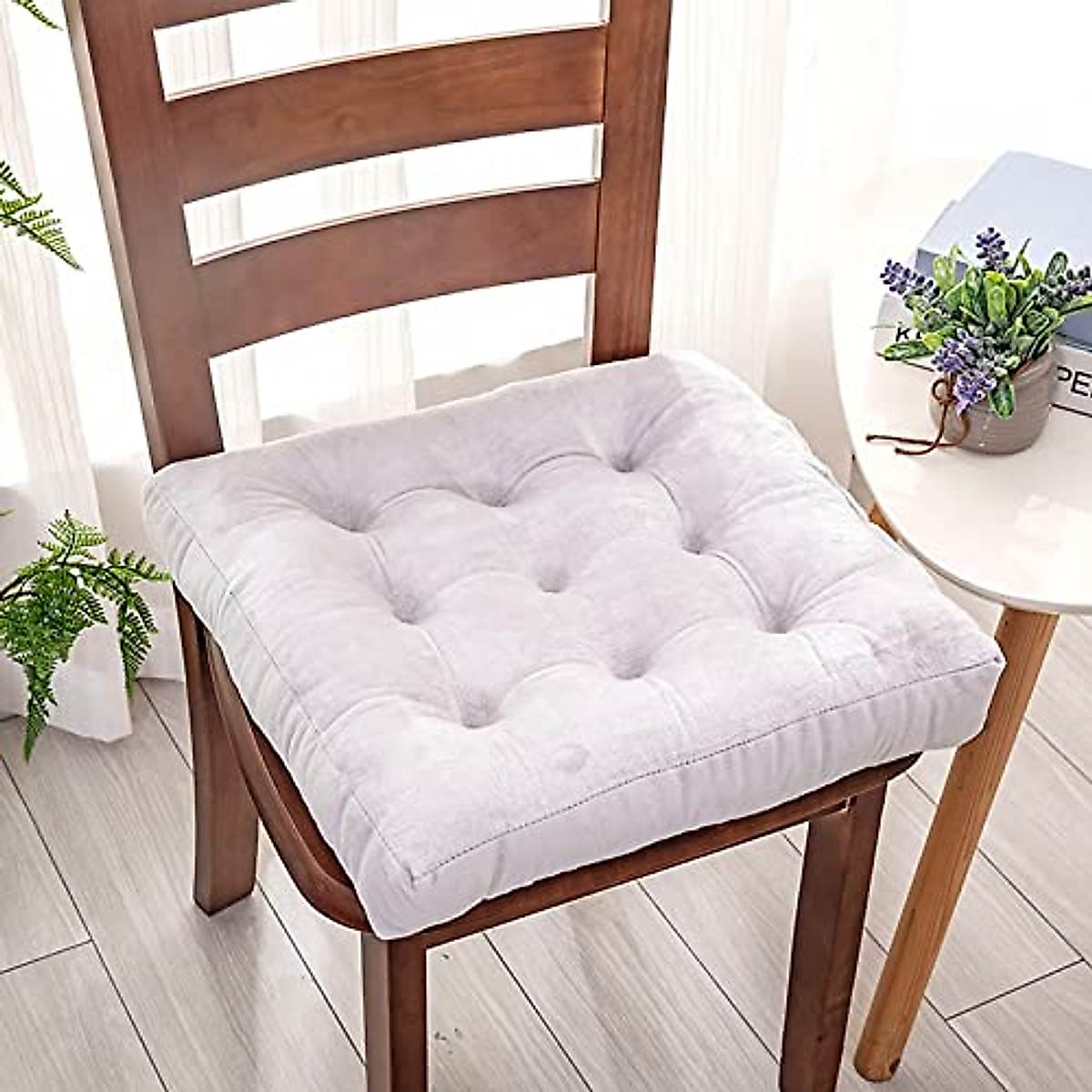 ETULLE Dining Room Chair Pads Set of 4, 20x20 Outdoor Square Seat Cushions for Patio Furniture, Chair Cushions for Dining Chairs 4 Pack Comfort Thick Padding, Anti-Deformation and Durable White