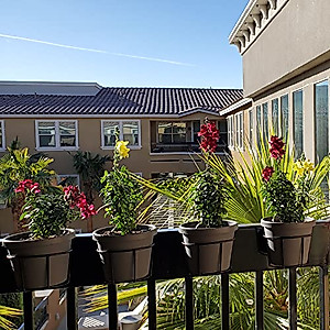 EIMQUVW 4 Pack Round Hanging Railing Planters Basket Metal Balcony Planters Railing Hanging Flower Pot Holders for Outside,Indoor，Balcony,Garden(20CM)