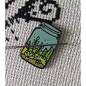 Terrarium Needle Minder
