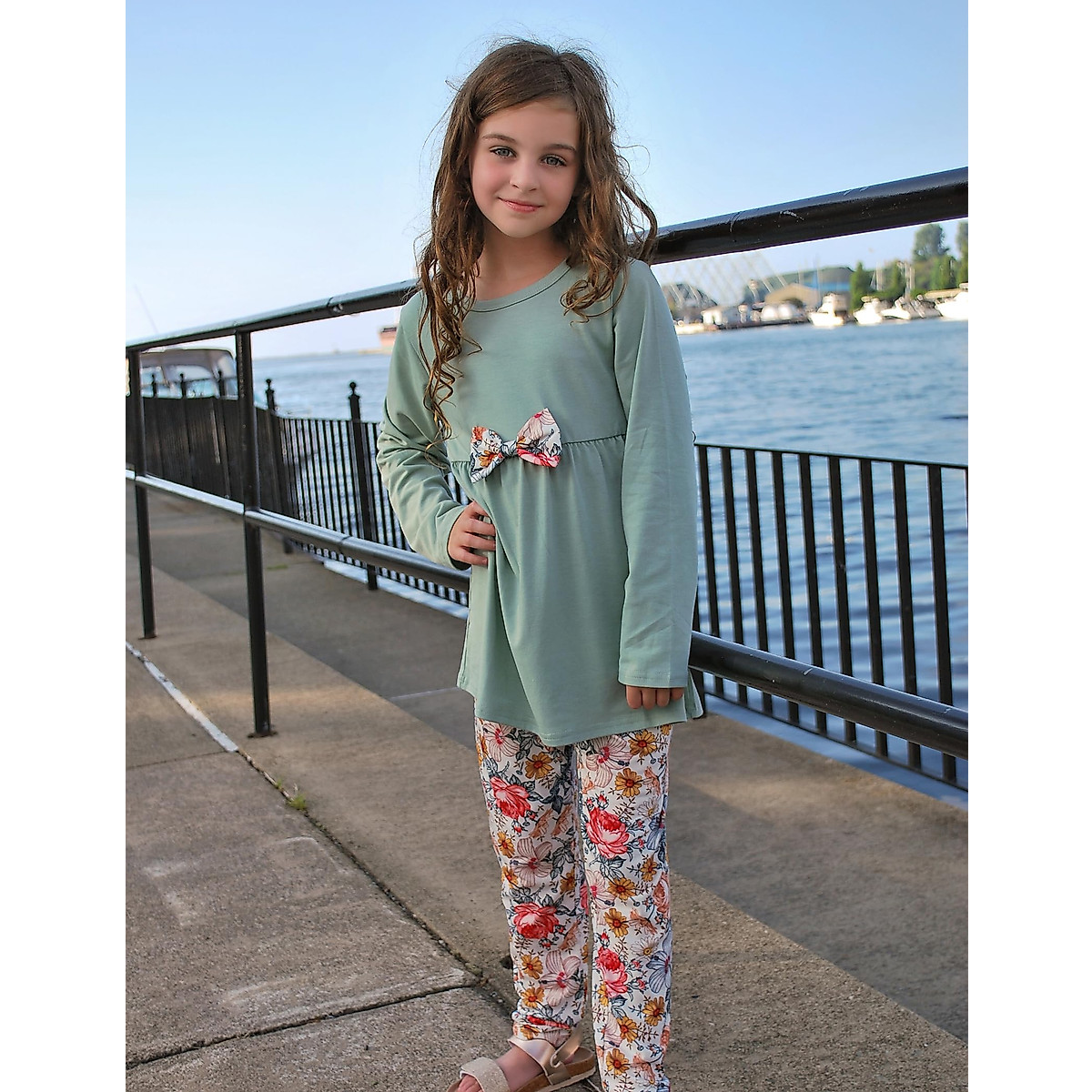 Yekaty Kids Clothes Set Girls Floral Crewneck Outfits 2 Pcs Long Sleeve Green Tops Floral Loose High Waist Pants Sets