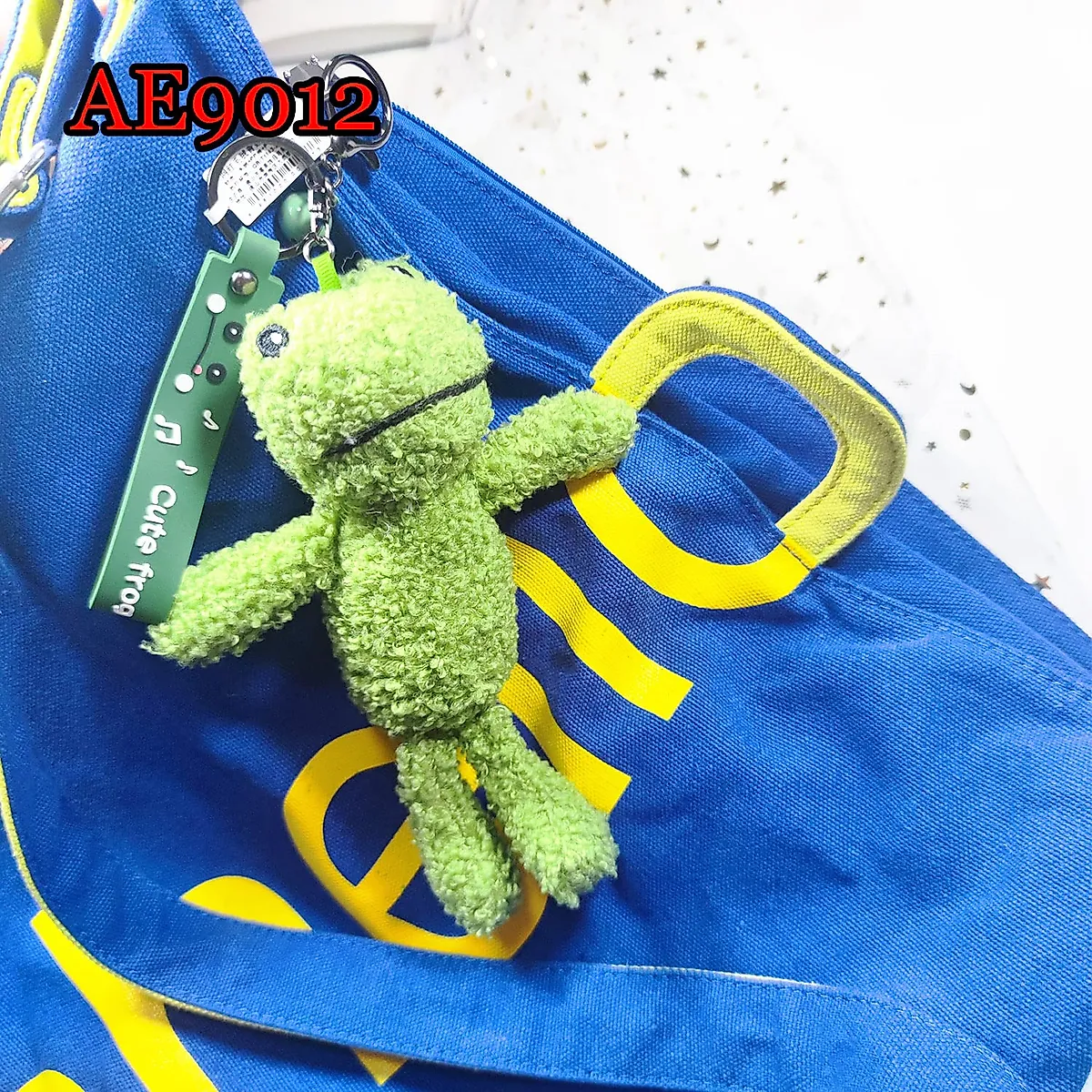 ScleraGo Plush Frog Keychain Women Men Car Key Ring Soft Toy Doll Accessory Backpack Bag Decoration Gift for Teens 9012