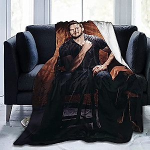 MEROHORO Chris Pratt Throw Blanket, Super Soft & Comfy Flannel Fleece Blanket, Lightweight Cozy Microfiber Anti-Pilling Plush Blanket for Sofa Chair, Bed, Couch (3 Sizes)