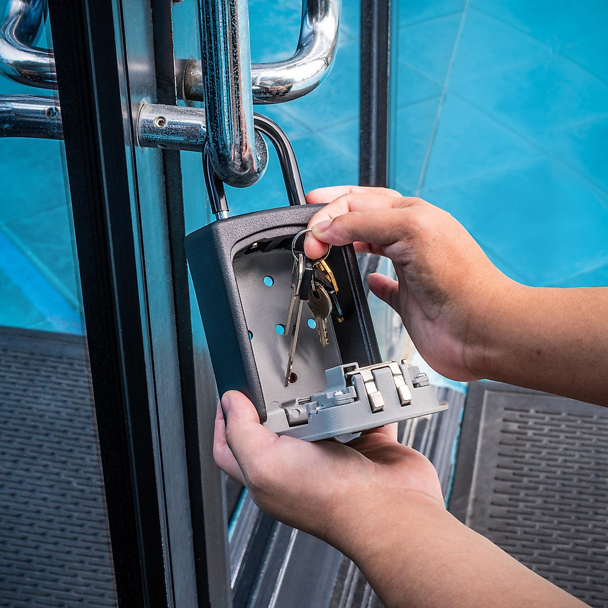 Barska Security Key Safe Lock Box with Combination Lock with Door Hanger & Wall Mount for Realtor, House Keys, Outdoor, Hidden Key Storage