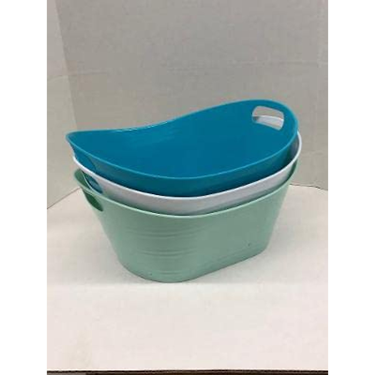 Set of 3 Flexible Oval Beverage Chilling Party Tubs with Handle 14.25x11x6.3, Multicolor