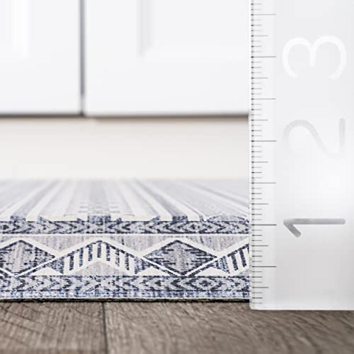 nuLOOM Southwestern Bordered Kitchen or Laundry Comfort Mat, 20" x 32", Blue