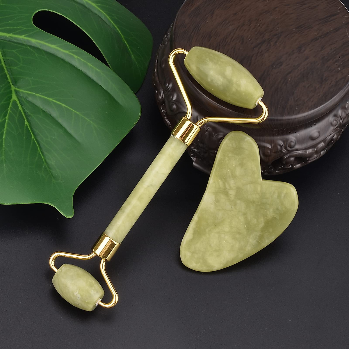 ideayard Face Roller and Gua Sha Set - Jade Roller Anti Aging Massager Tool - Natural Jade Roller for Face and GuaSha Stone for Body - Beauty Roller Skin Care Tools Kit for Slimming & Firming(Green)