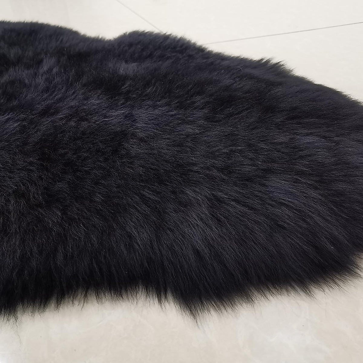 Champlus Sheepskin Rug 2.3x3.3 ft Genuine Australian Lambskin Area Rug, Real Fur Wool Rug Throw for Bedroom, Living Room, Kid's Room, Single Pelt - Black