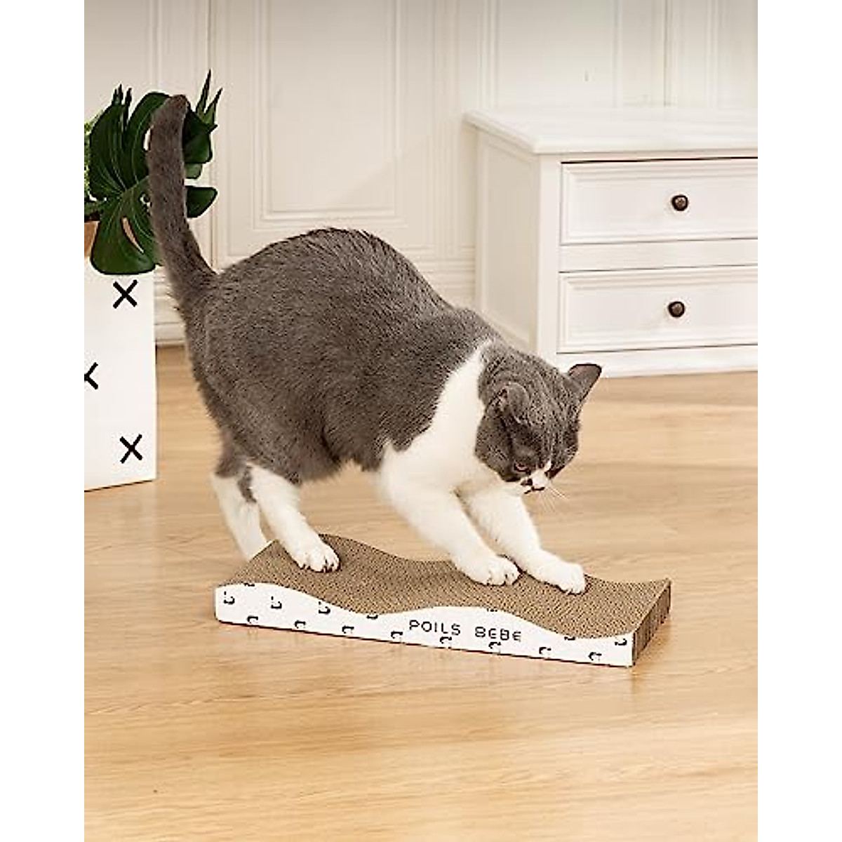 Poils bebe Cat Scratcher, Cardboard Reversible Cat Scratching Pad Large Wide Corrugated Modern Sofa Bed with Catnip (Pack of 4)