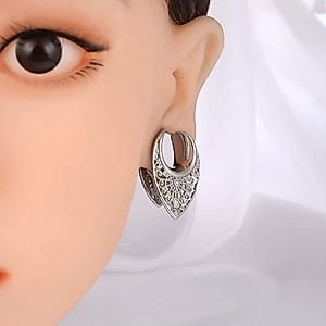 Casvort 2 PCS 10mm (00g) Hypoallergenic 316 Stainless Steel Silver Floral Saddle Hangers Tunnels Reverse Saddle Gauges Piercing Body Jewelry