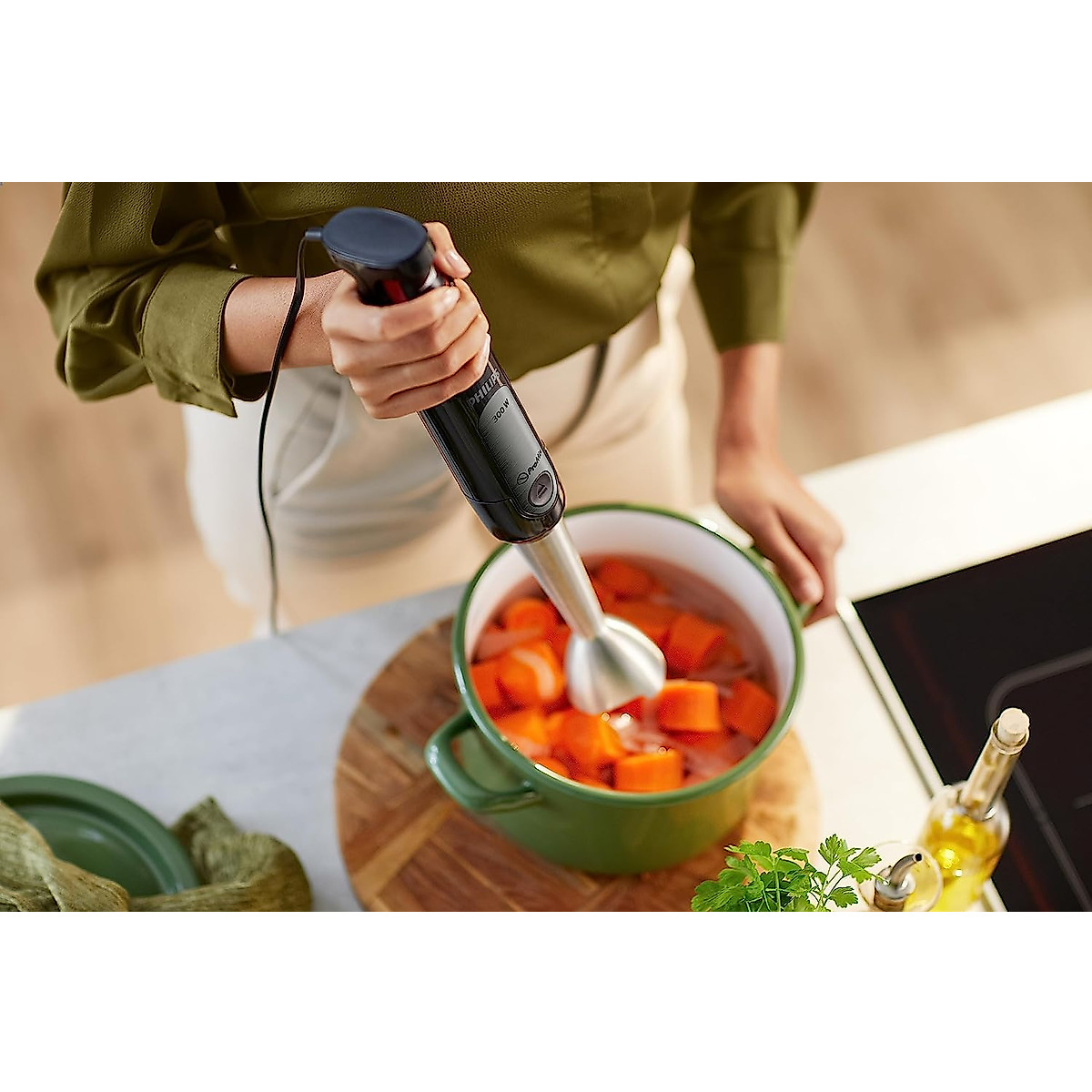 Philips ProMix Viva Collection Handblender, 300W Blending Power, SpeedTouch, ProMix Technology, Easy & Intuitive, On-the-Go Tumbler, Black, (HR2627/91)