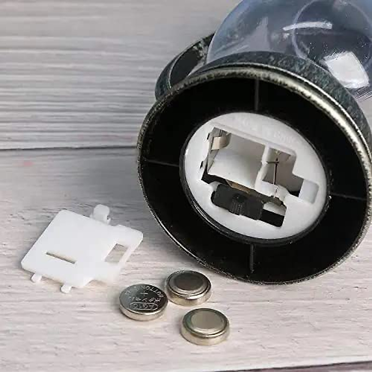 Hanging LED Lights Outdoor Landscape Lanterns with Retro Design for Patio, Yard, Garden and Pathway Decoration (Bronze Silver)