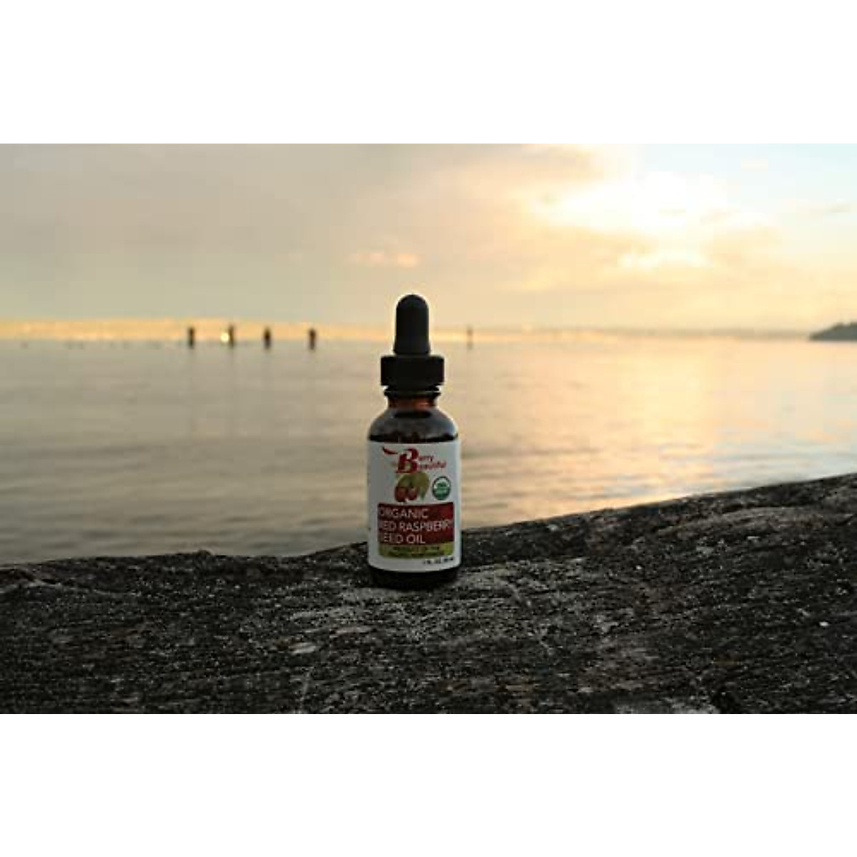 Berry Beautiful Certified Organic Red Raspberry Seed Oil - Cold-pressed from US grown raspberries (1 fl oz)
