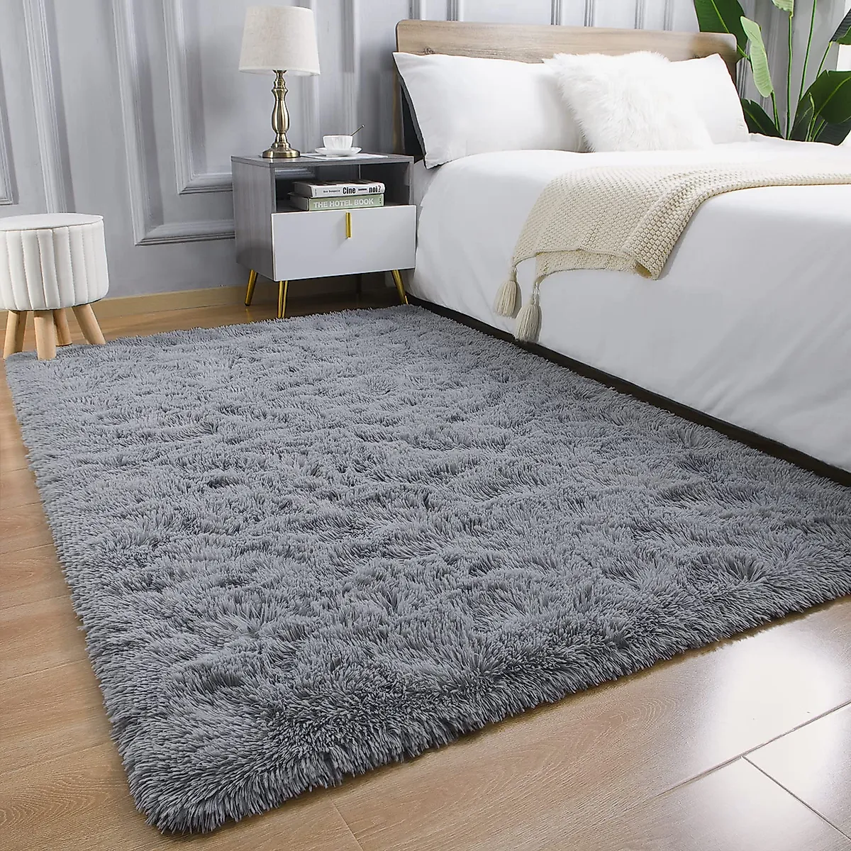 AROGAN Luxury Soft Shaggy Rugs Carpets, 3x5 Feet Bedroom Rug Indoor Plush Area Rugs for Living Room, Grey Fluffy Rug for Kids Girls Playroom Dorm Room, Shag Plush Rug for Teen Boys Room Nursery Decor