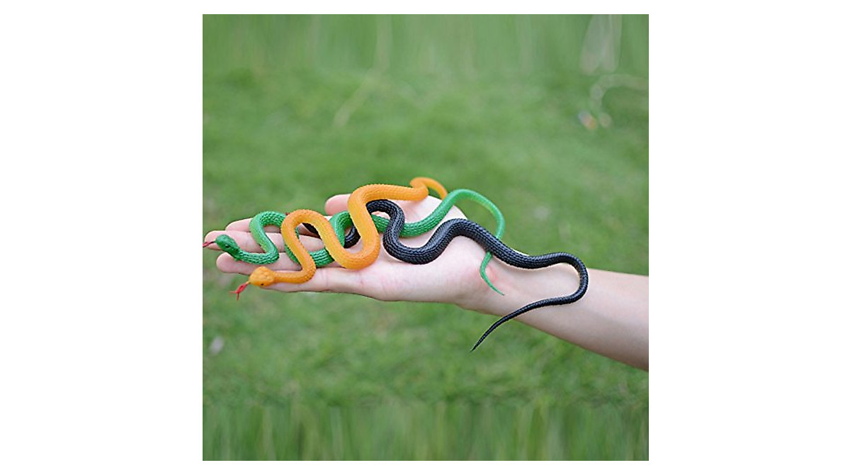 WDFS Realistic Rubber Snakes for Gags & Prizes